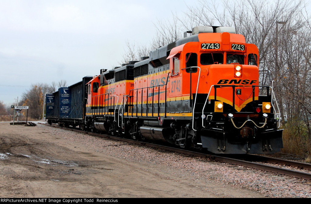 BNSF 2743
